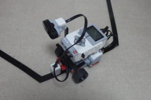レゴマインドストームEV3：(11) カラーセンサでシンプルなライントレース | ナチュロボのマッタリLABO